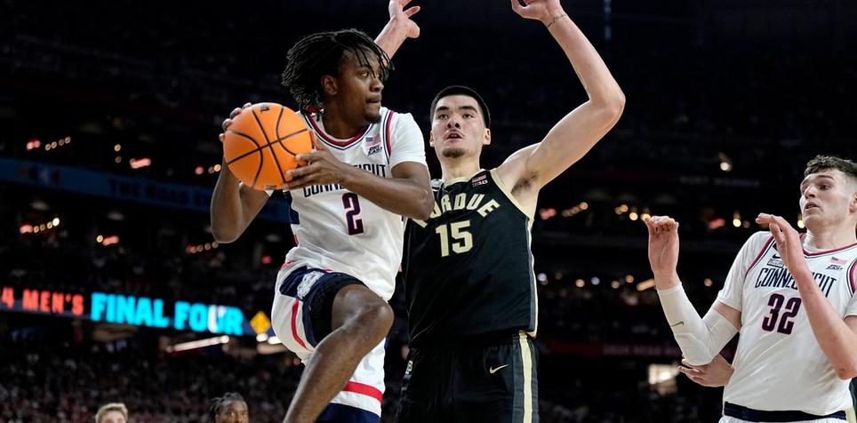 What is the Average Score of the College Basketball National ...