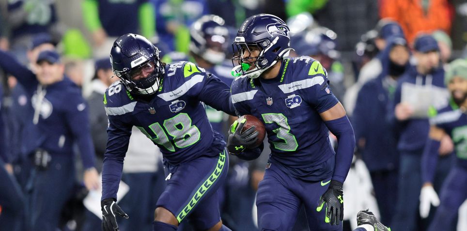Super Bowl Uniform Colors: What Are the Jersey Colors for Seahawks vs ...