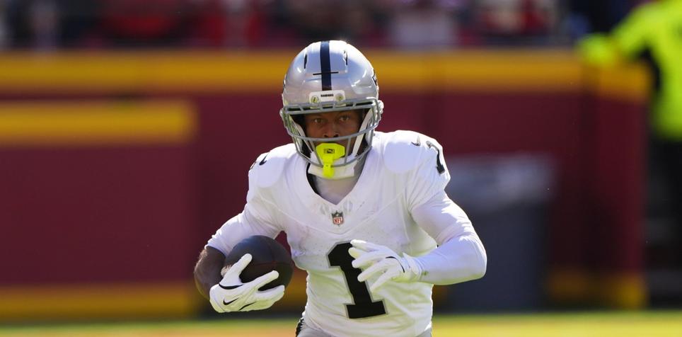3 Best NFL FanDuel Picks Plays for Raiders at Broncos on Thursday Night ...