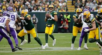 Week 17 NFL Odds: Predictions, Spreads, Moneylines, and Totals for ...