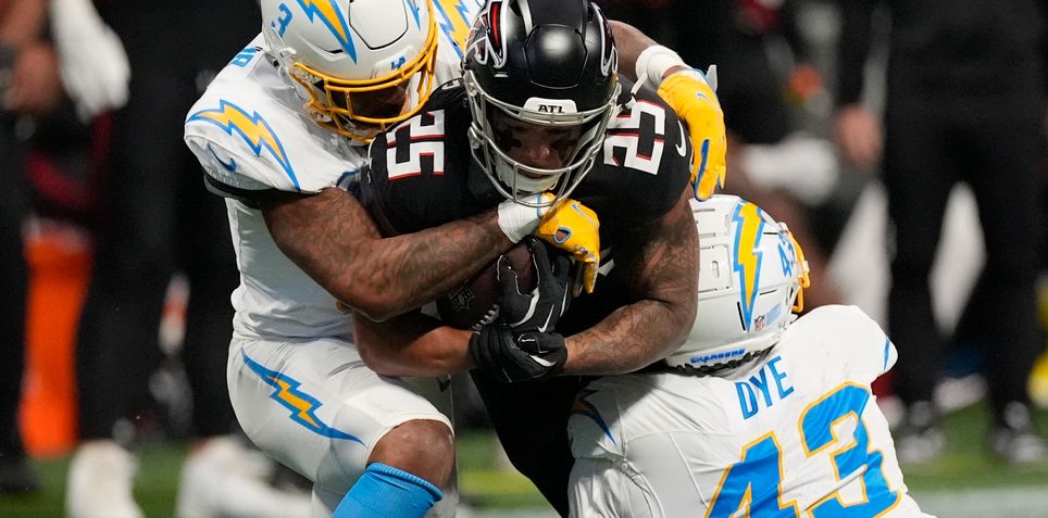Tyler Allgeier Fantasy Week 14 Projections Points And Stats Vs