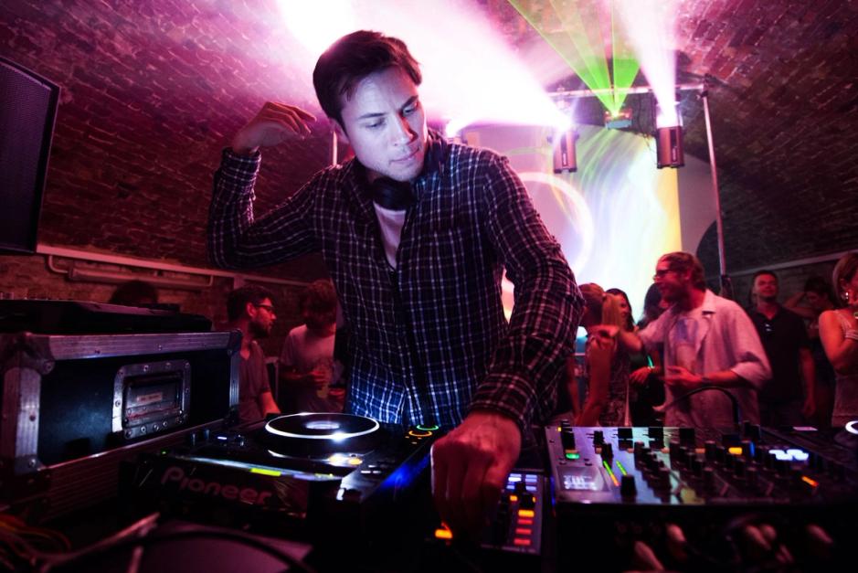 8 Early Tim Green Tracks that are a Far Cry from his Rece | Gray Area