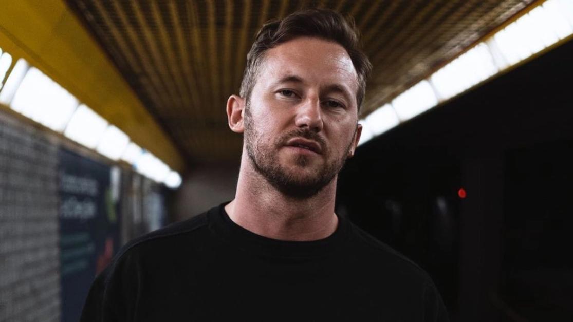 A Look Back at Archie Hamilton’s Debut Album, Archive Fic | Gray Area