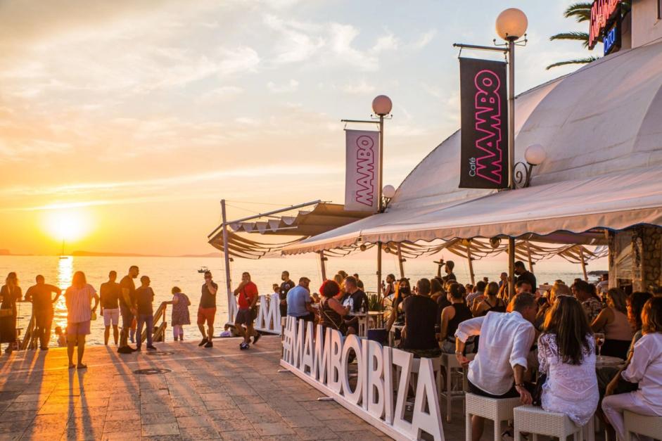Café Mambo | Gray Area