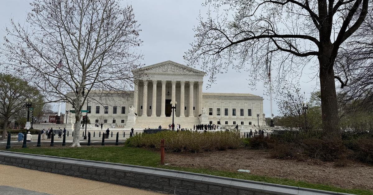 Justices seem dubious of government’s argument in criminal venue case ...