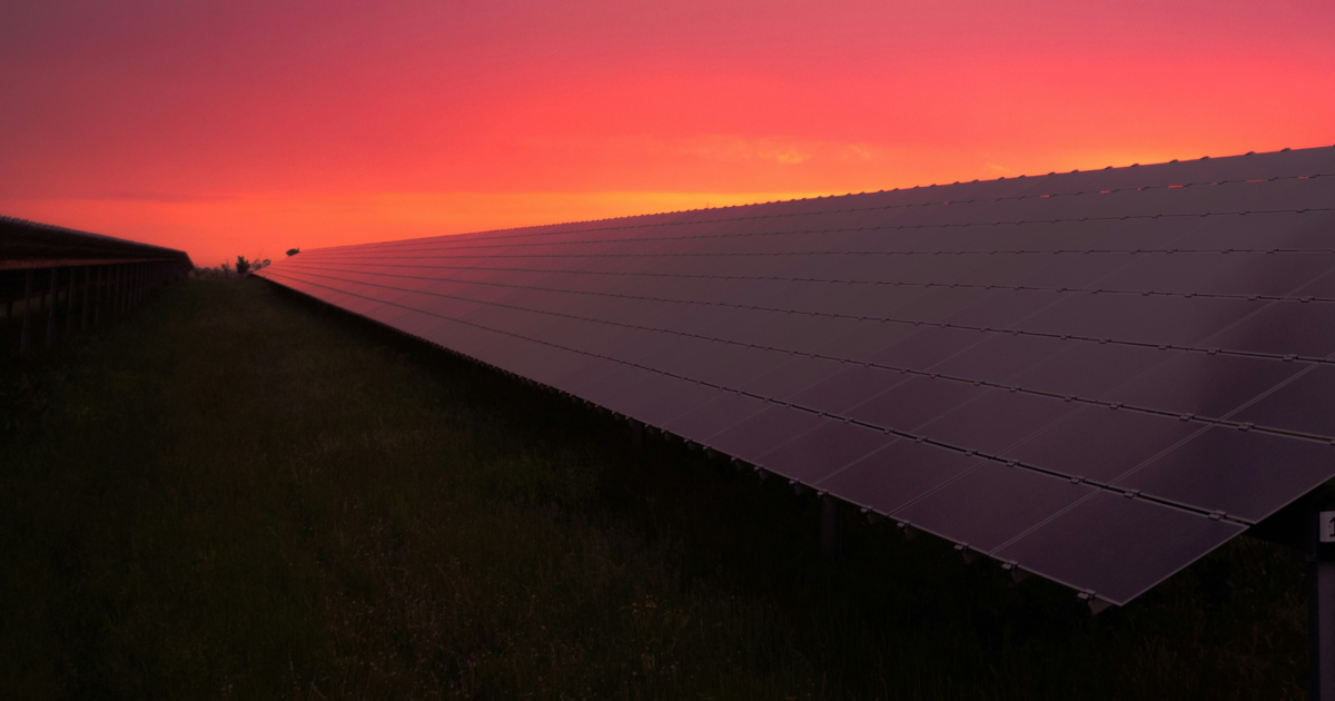 A complete guide to solar panels, batteries, and energy independence ...
