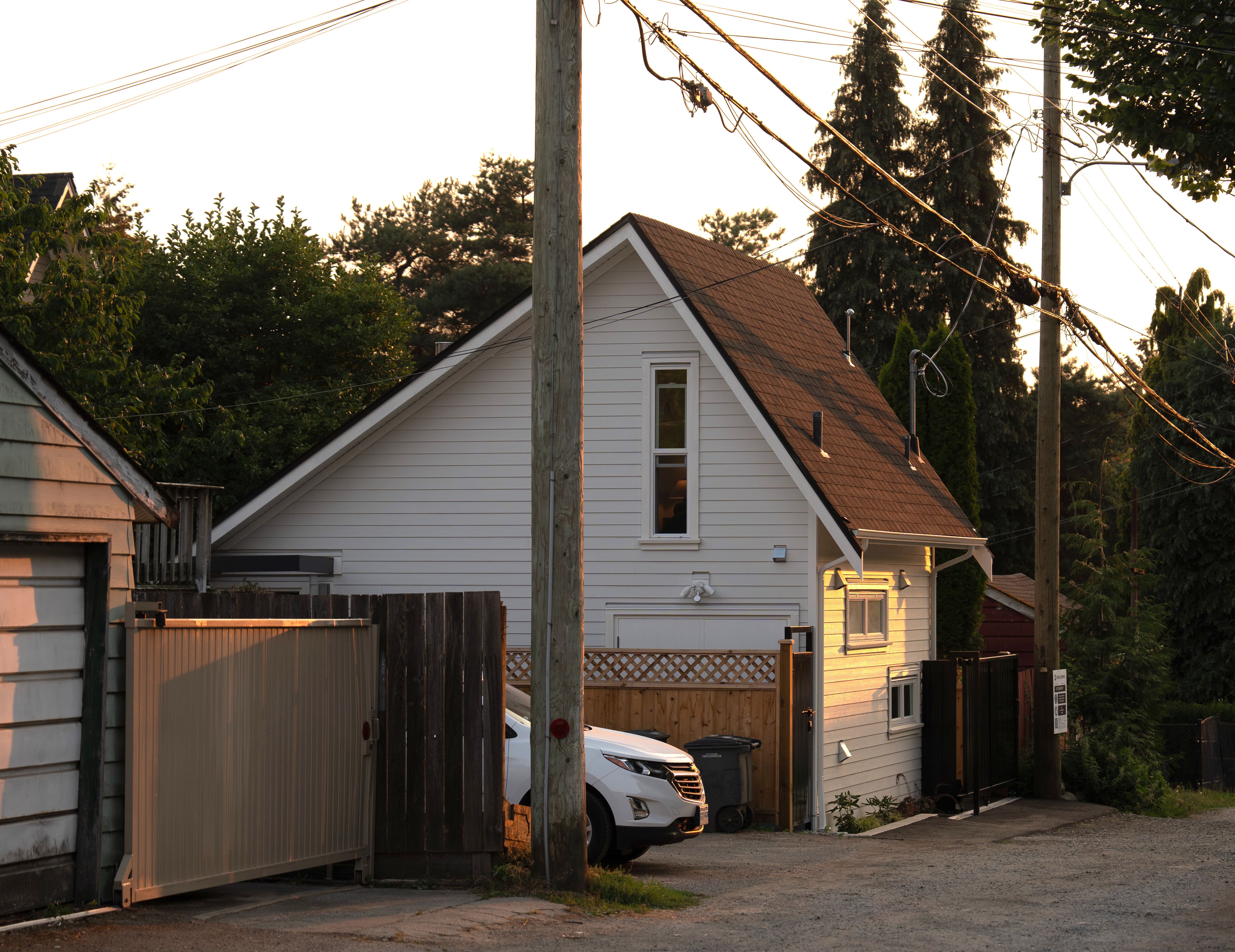 East Vancouver Pivot Studio Laneway House | Smallworks