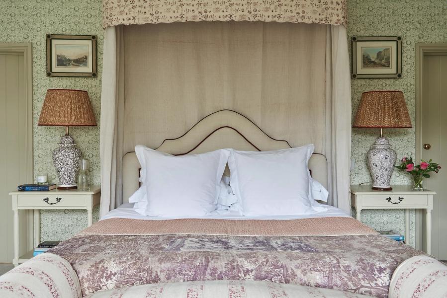 How to Find the Right Pattern Size for Your Wall · Penny Morrison