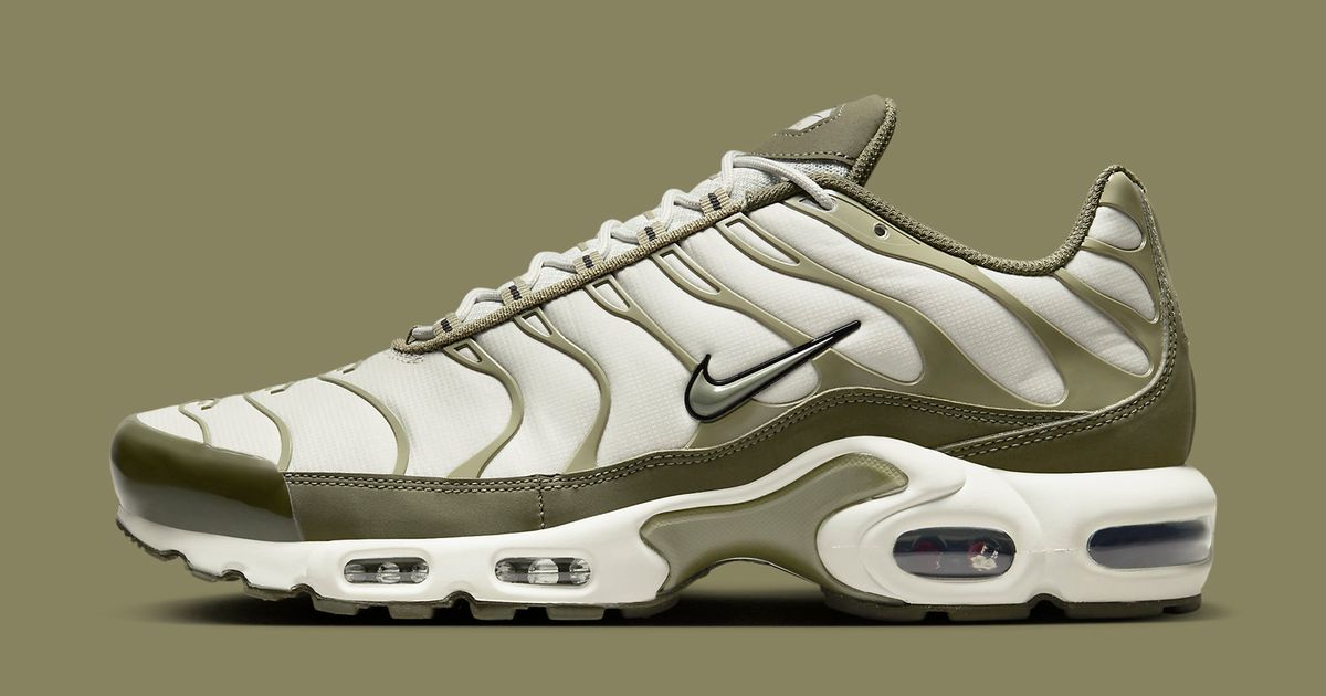 The Air Max Plus Emerges Once More in "Light Bone" and "Medium Olive ...