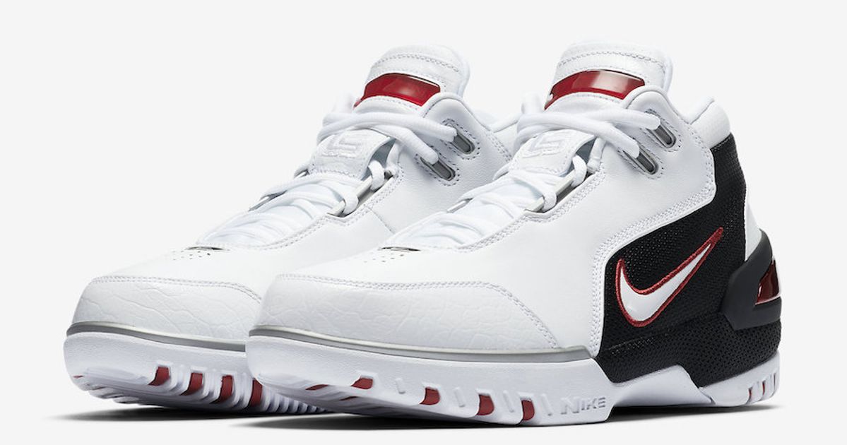 An official look at LeBron’s next retro | House of Heat°