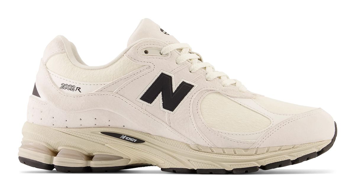 First Looks // New Balance 2002R “White Fur” | House of Heat°