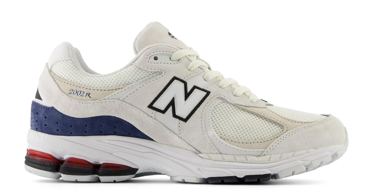 Navy and Red Work Their Way into a Simple "Sea Salt" 2002R Release ...