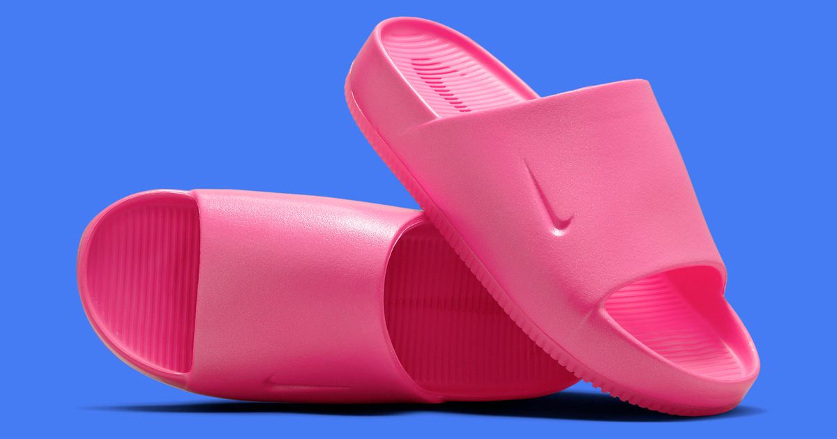 Available Now // Nike Calm Slide 'Hyper Pink' | House of Heat°
