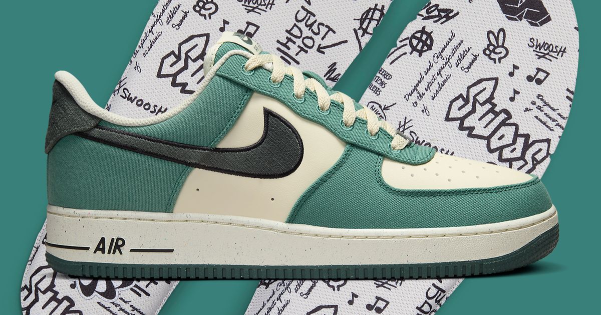 Notebook Doodles Dominate the Insoles of this Air Force 1 | House of Heat°