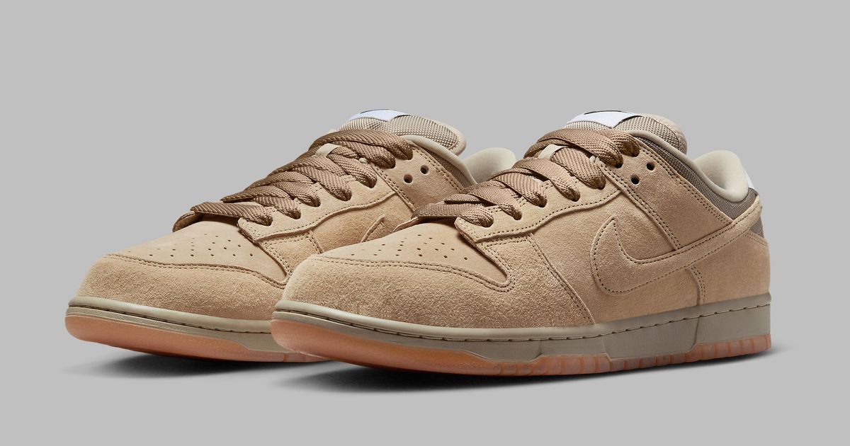 Official Images // Nike SB Dunk Low "Parachute Beige" | House of Heat°