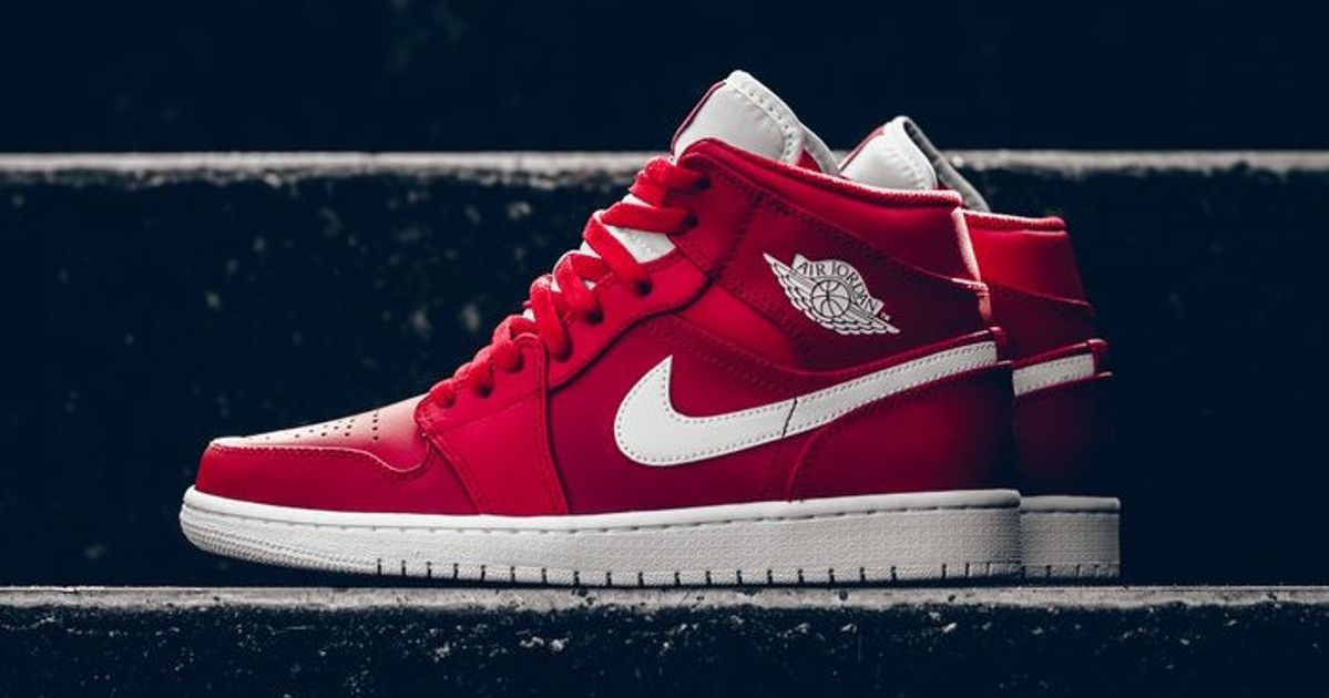 This “Gym Red” Air Jordan 1 Mid is now available | House of Heat°