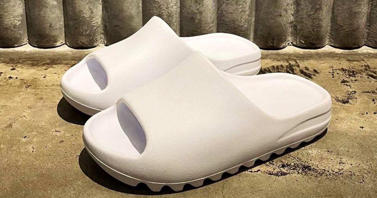 The Yeezy Slide Surfaces in New "White Salt" Colorway | House of Heat°