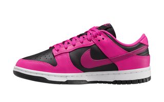 First Looks // Nike Dunk Low “Fireberry” | House of Heat°