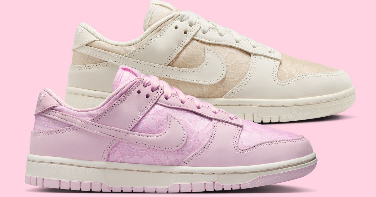 Nike Updates the Women's Dunk Low with Lace Fabric Panels | House of Heat°