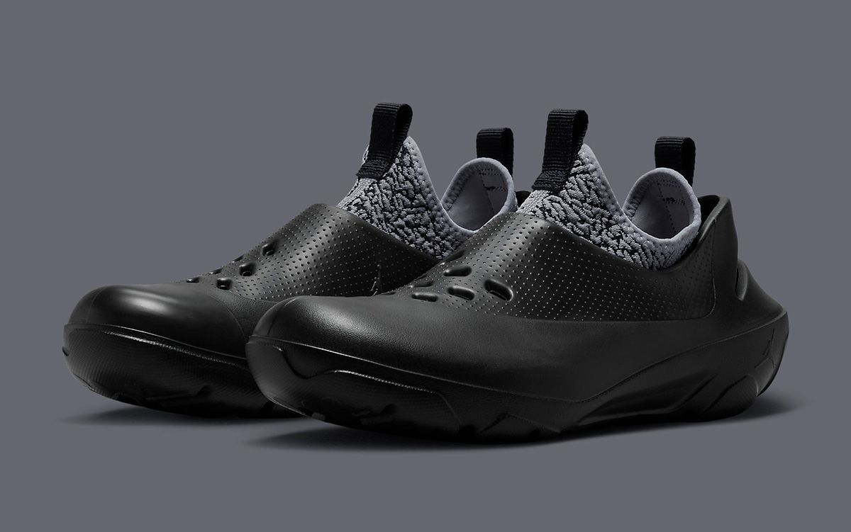 The Jordan System.23 Clog Surfaces in “Black” | House of Heat°