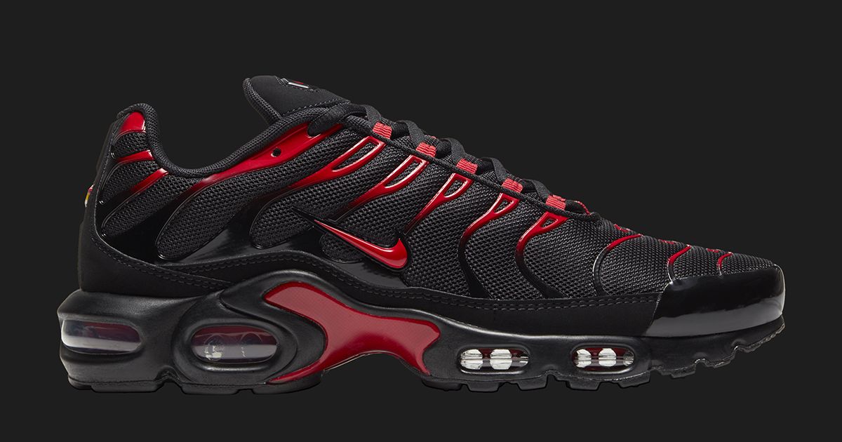 Available Now // Nike Air Max Plus “Darth Maul” | House of Heat°