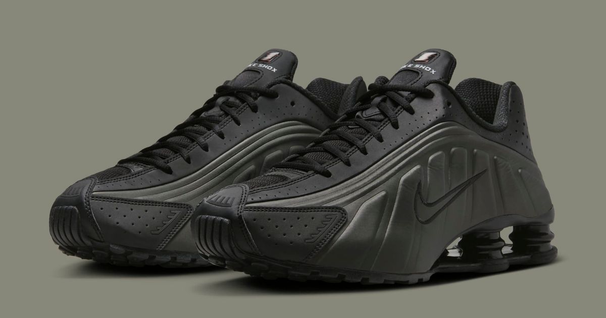 Available Now // Nike Shox R4 "Black" | House of Heat°