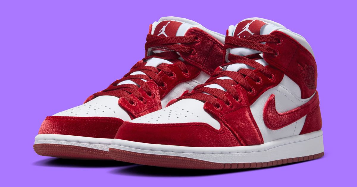 First Looks // Air Jordan 1 Mid "Red Velvet" | House of Heat°