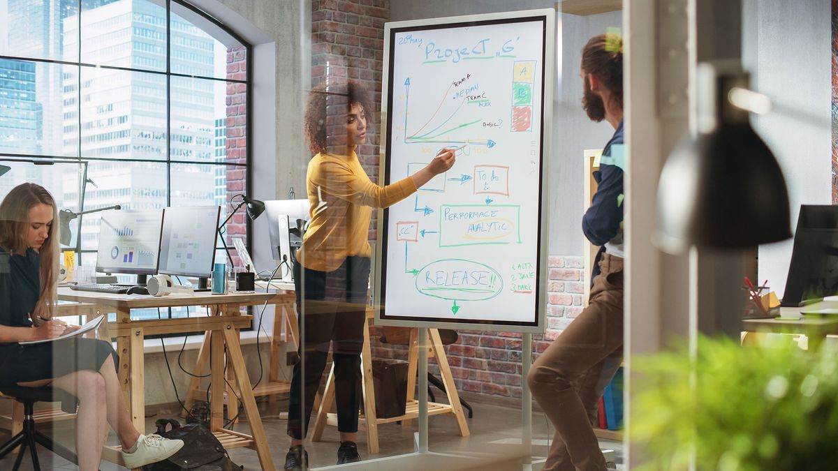 Interactive Touch Screens Manchester and London | LCD Showcase