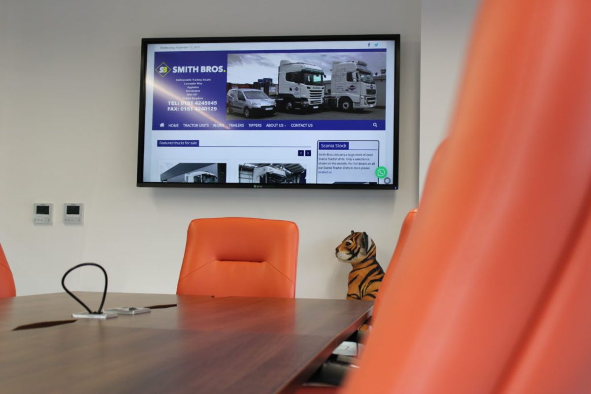 Smith Brothers Services | Case Study | LCD Showcase