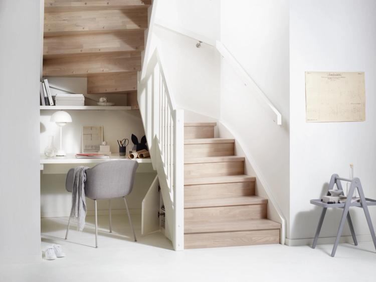 Smart oppbevaring under trappen med Stryntrappa og Trapperingen | Blink Hus