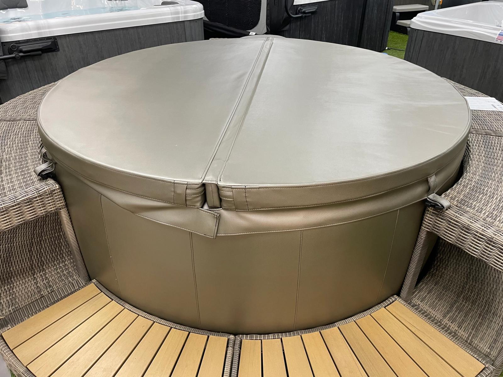 Home - Softub Midlands Specialists for over 20 years, supplying Softub ...