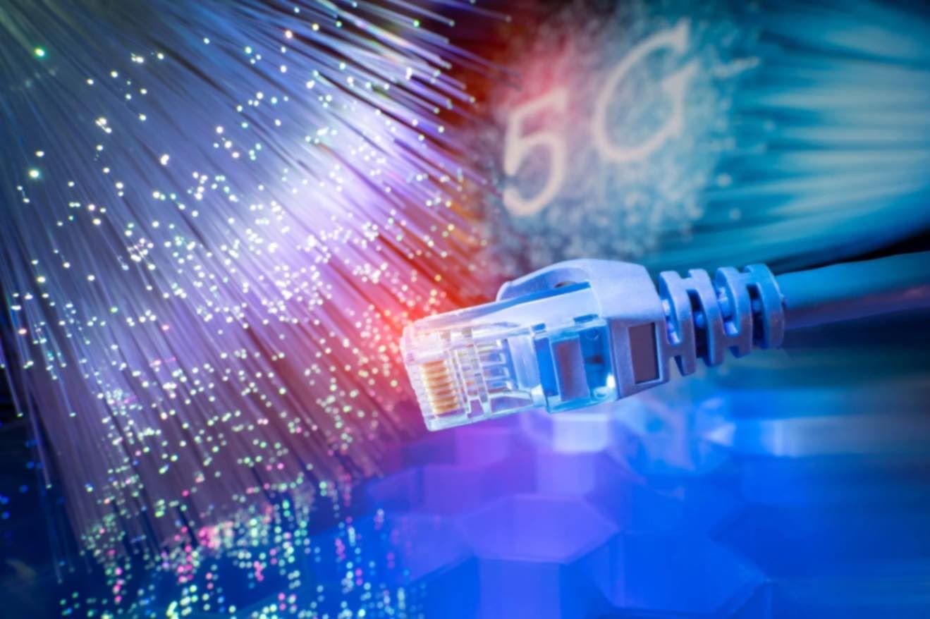 5G Home Internet vs Fiber | 5G vs Fiber | Ezee Fiber