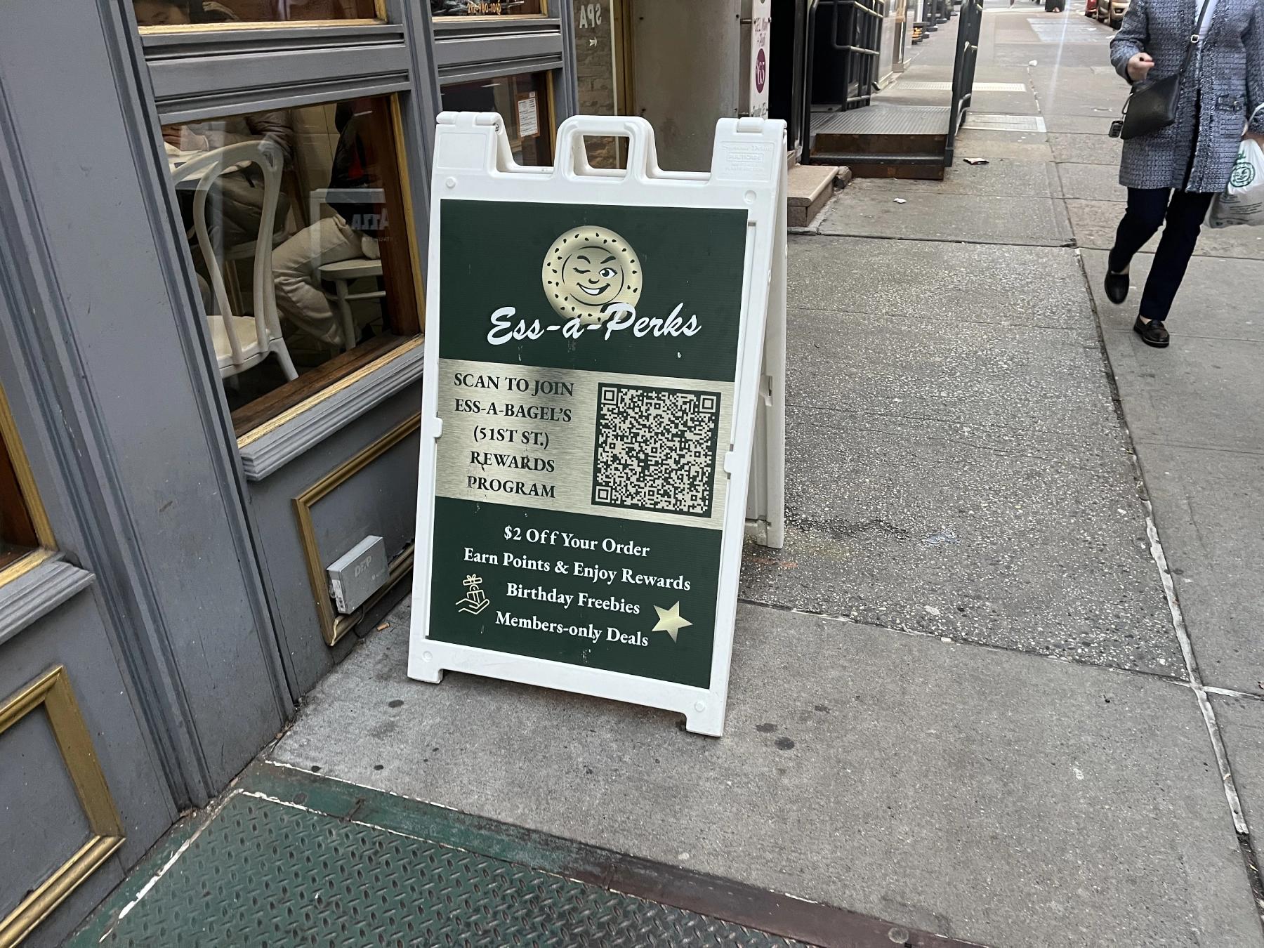 Ess-a-Bagel NYC Review: Is This Famous New York Bagel Worth the Hype ...