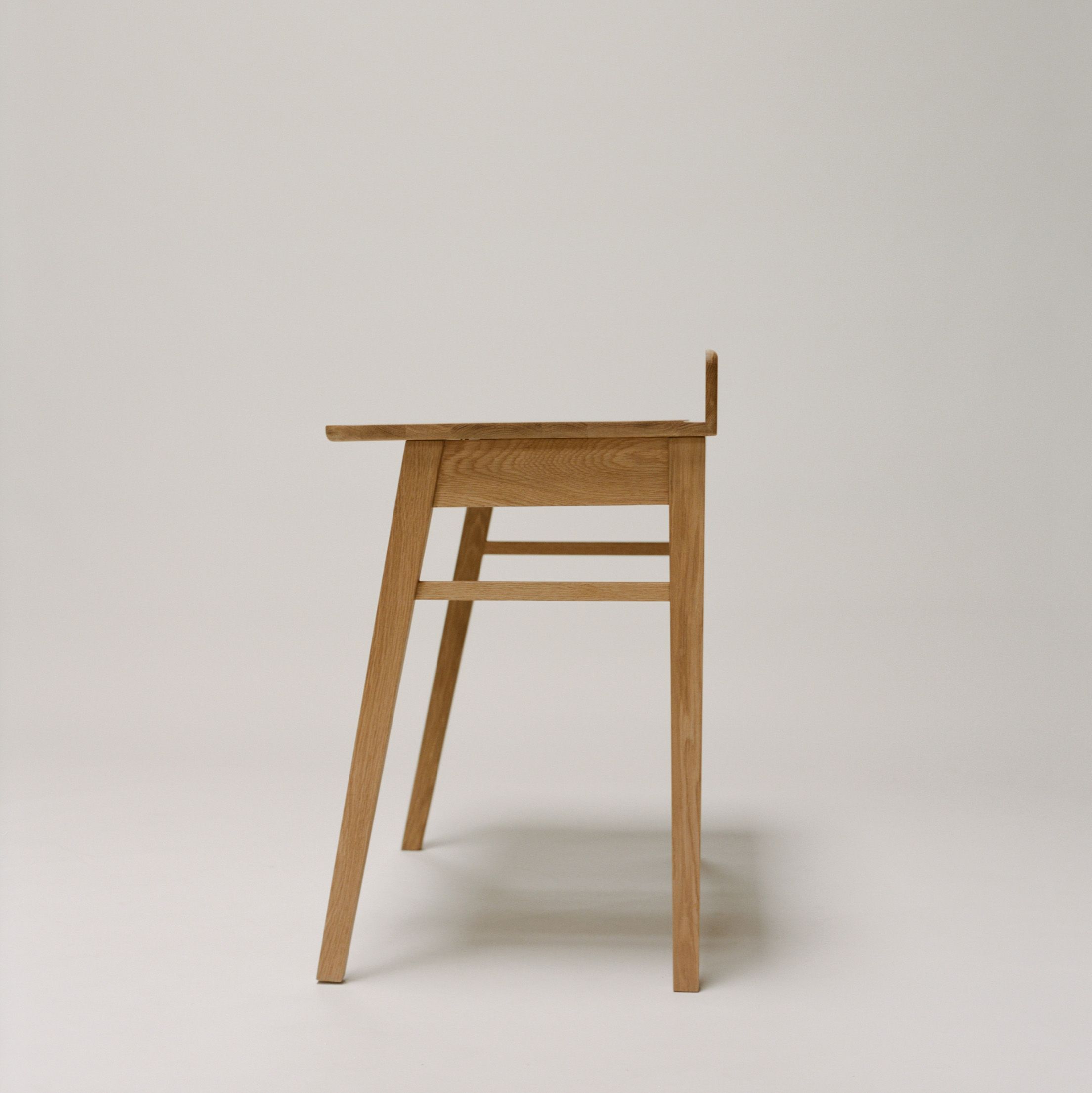 Reader Desk – Akron Street