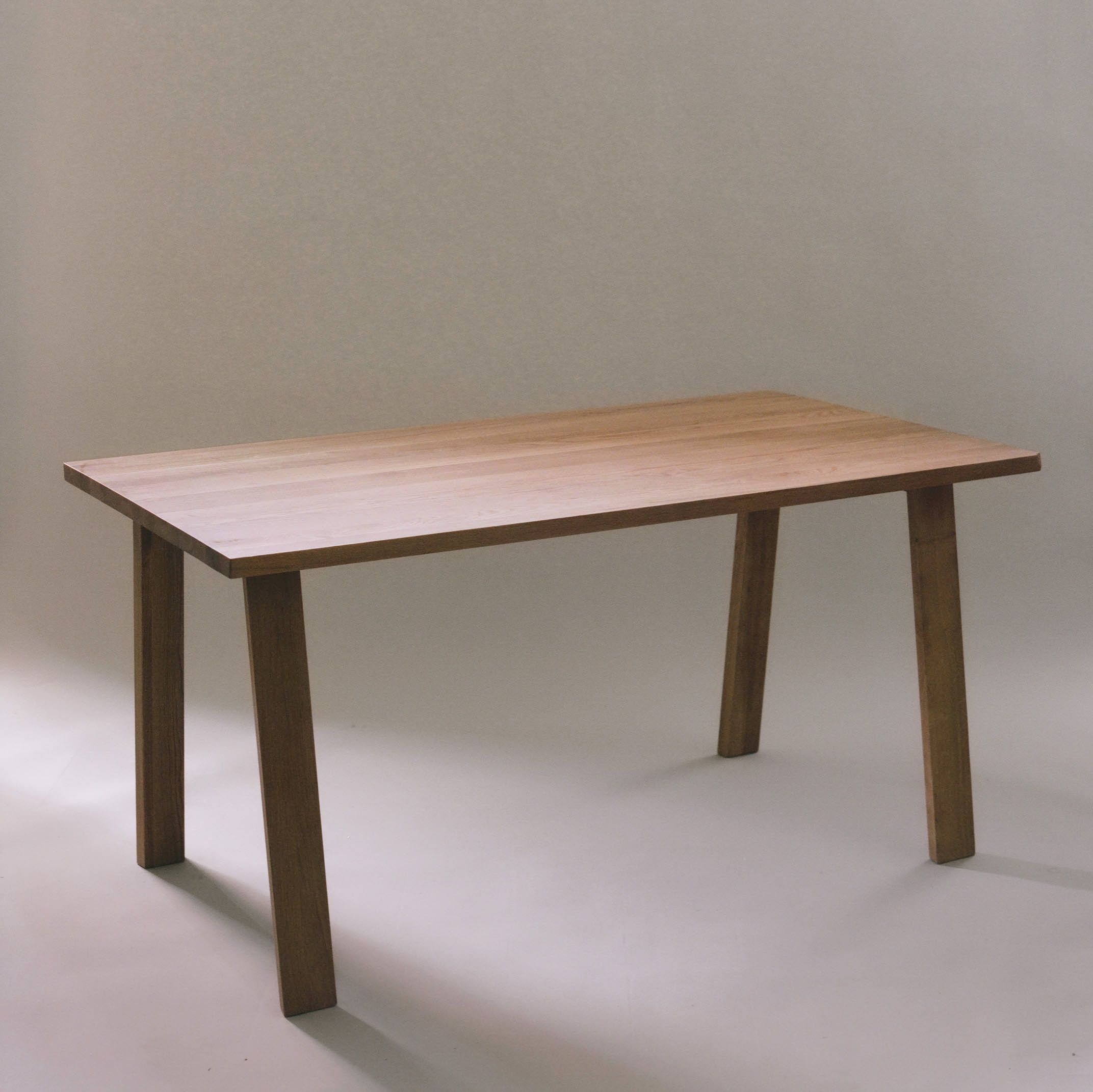 Kanto Table – Akron Street