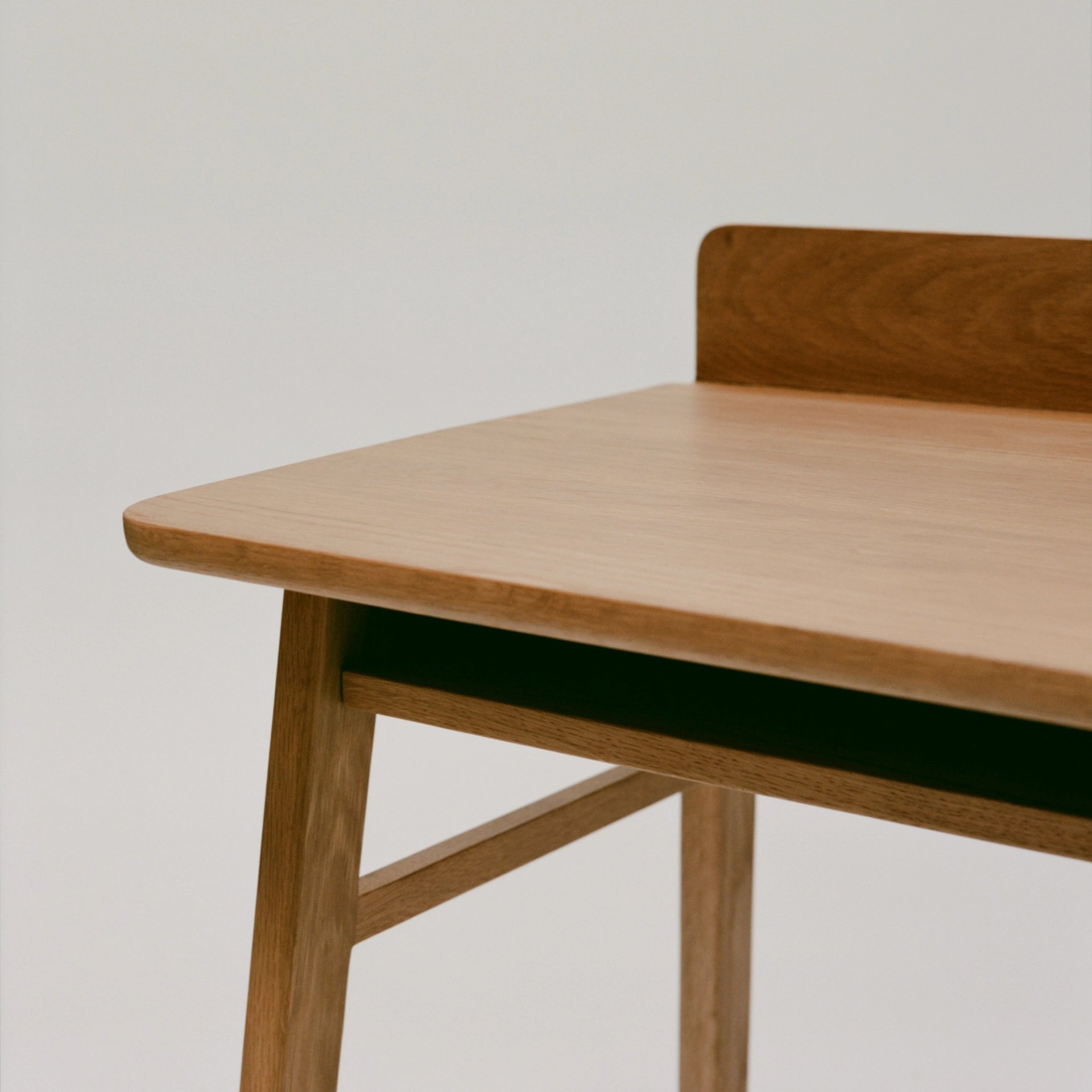 Reader Desk | Akron Street