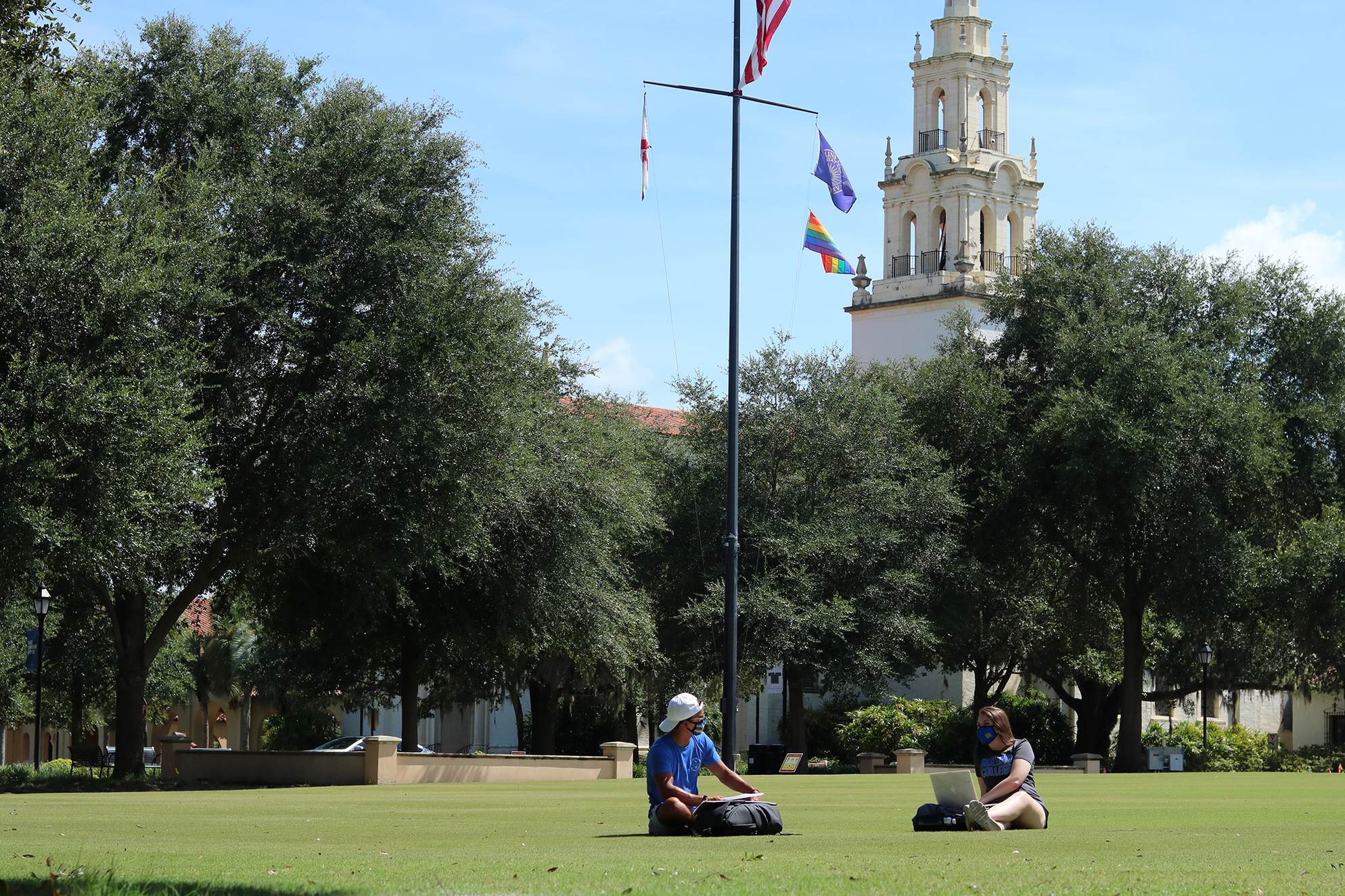 15 Epic Outdoor Study Spots at Rollins College