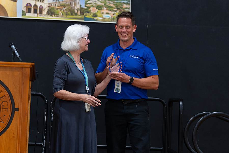 Eric Graveling Named 2025 Rollins Well-Being Champion