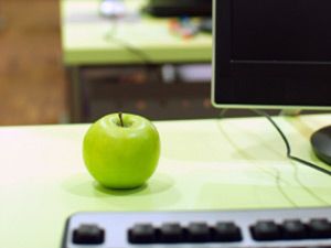 School Technology Specialist Selects SignUpGenius as Her Volunteer Hotspot