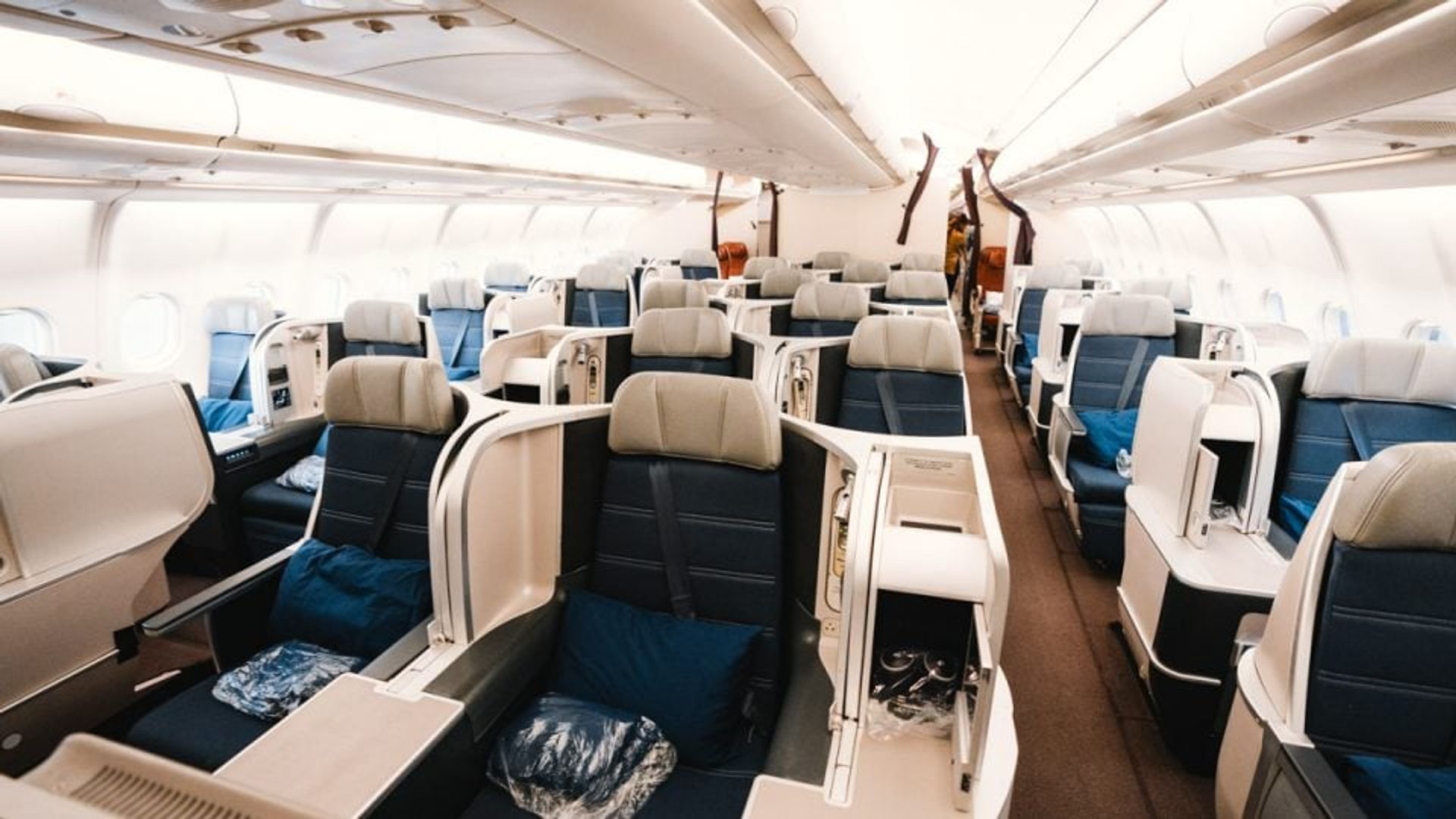 Malaysia Airlines A330-300 Business Class Review