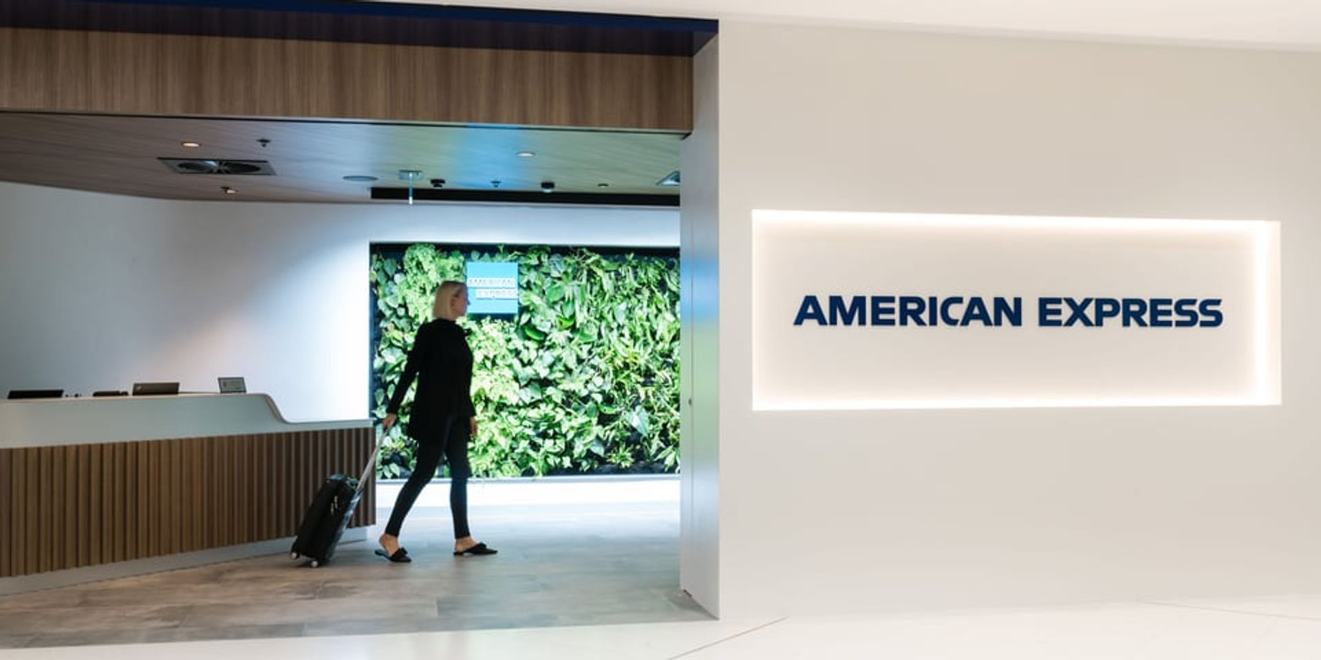 Amex Explorer Exclusive: 100k Bonus Pts & $400 Travel Credit