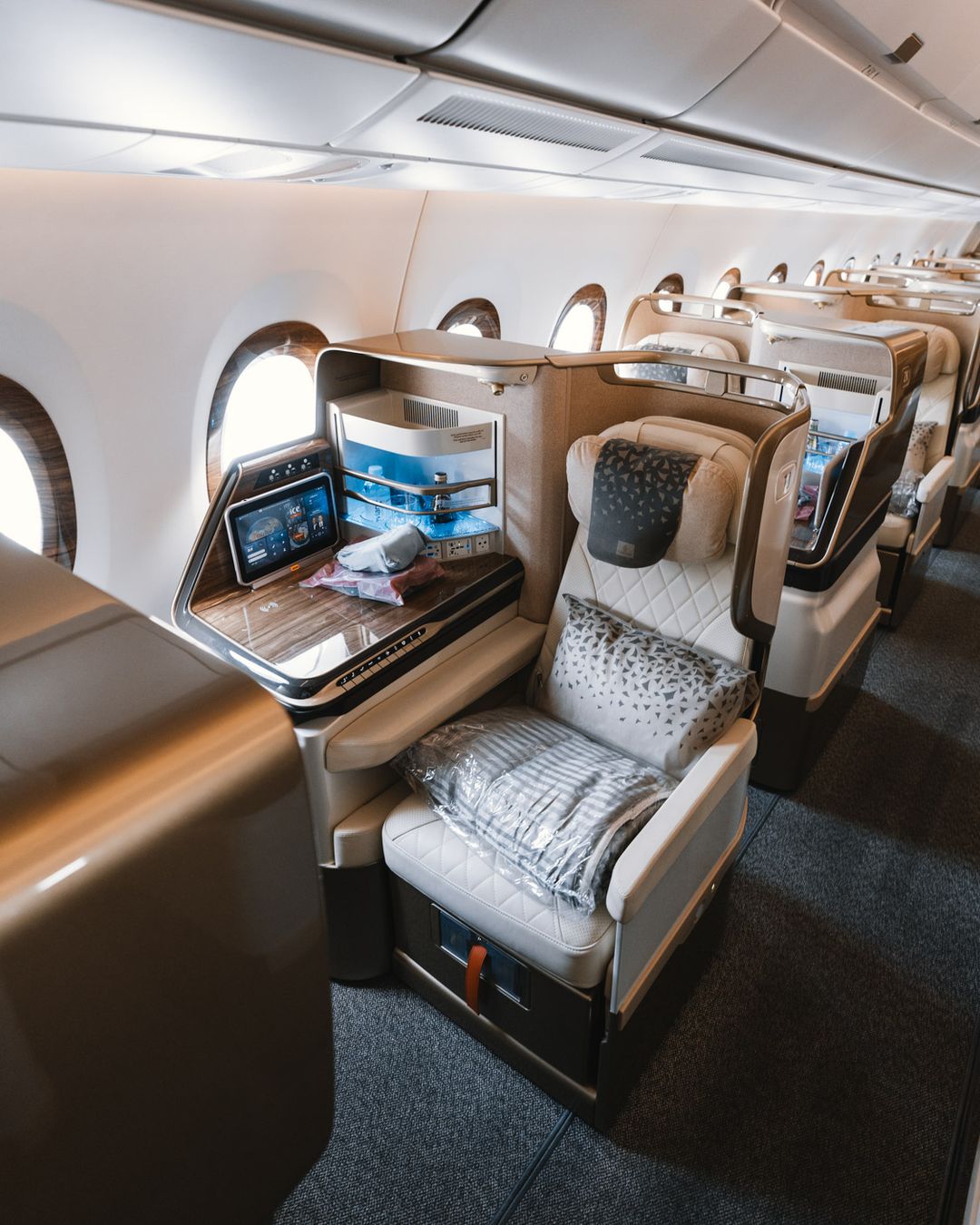 Emirates A350 Business Class Review - Inaugural Flight