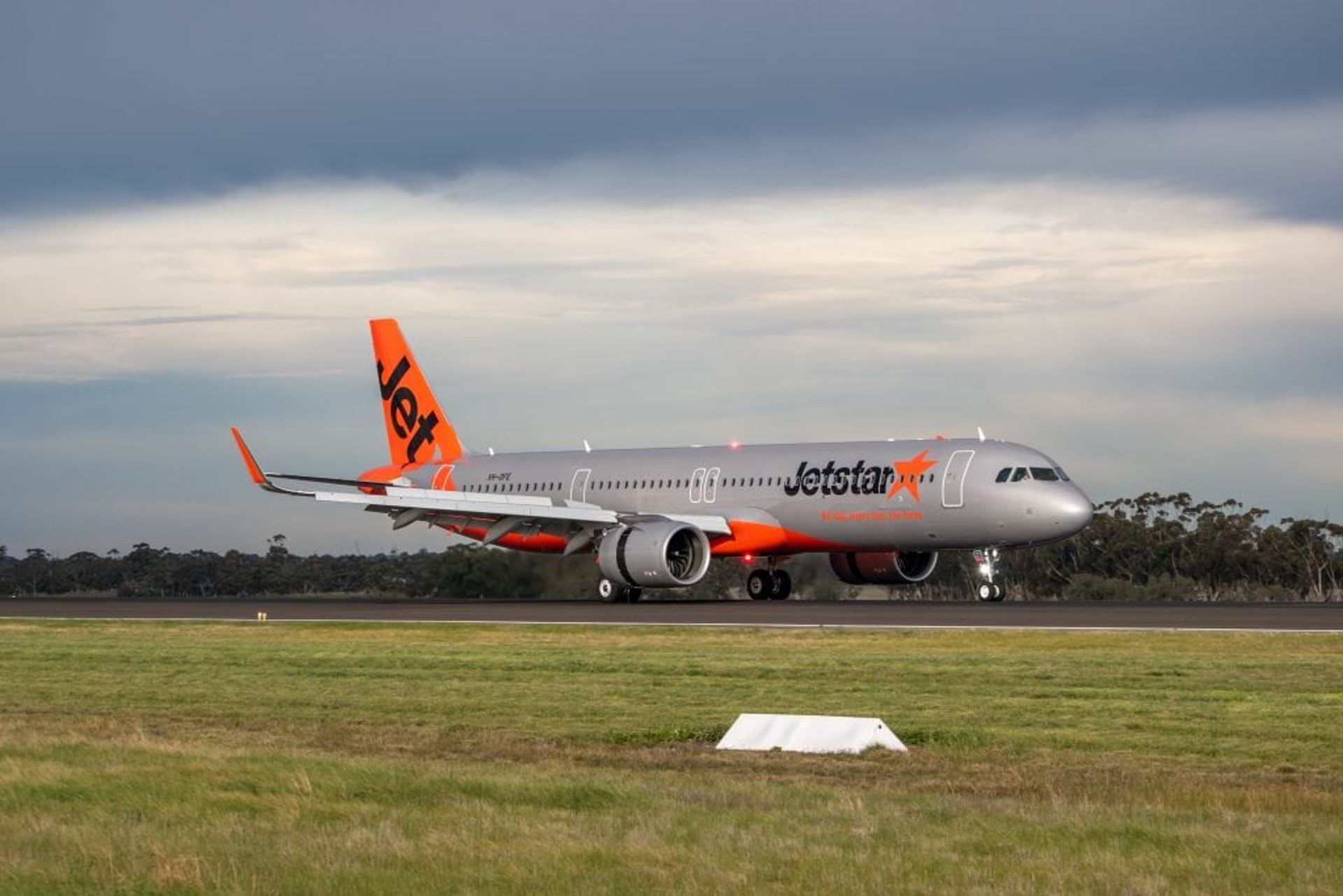 Explore Jetstar's First Airbus A321neo As It Arrives