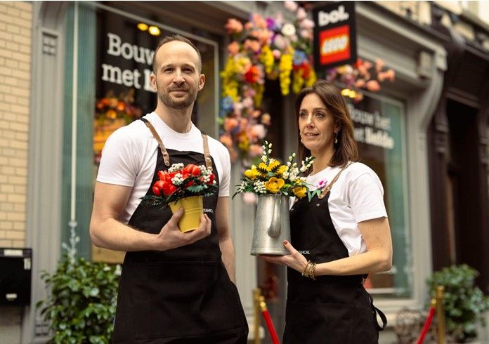 Belgian LEGO® Flower Shop Opens in Antwerp in Collaboration with bol ...