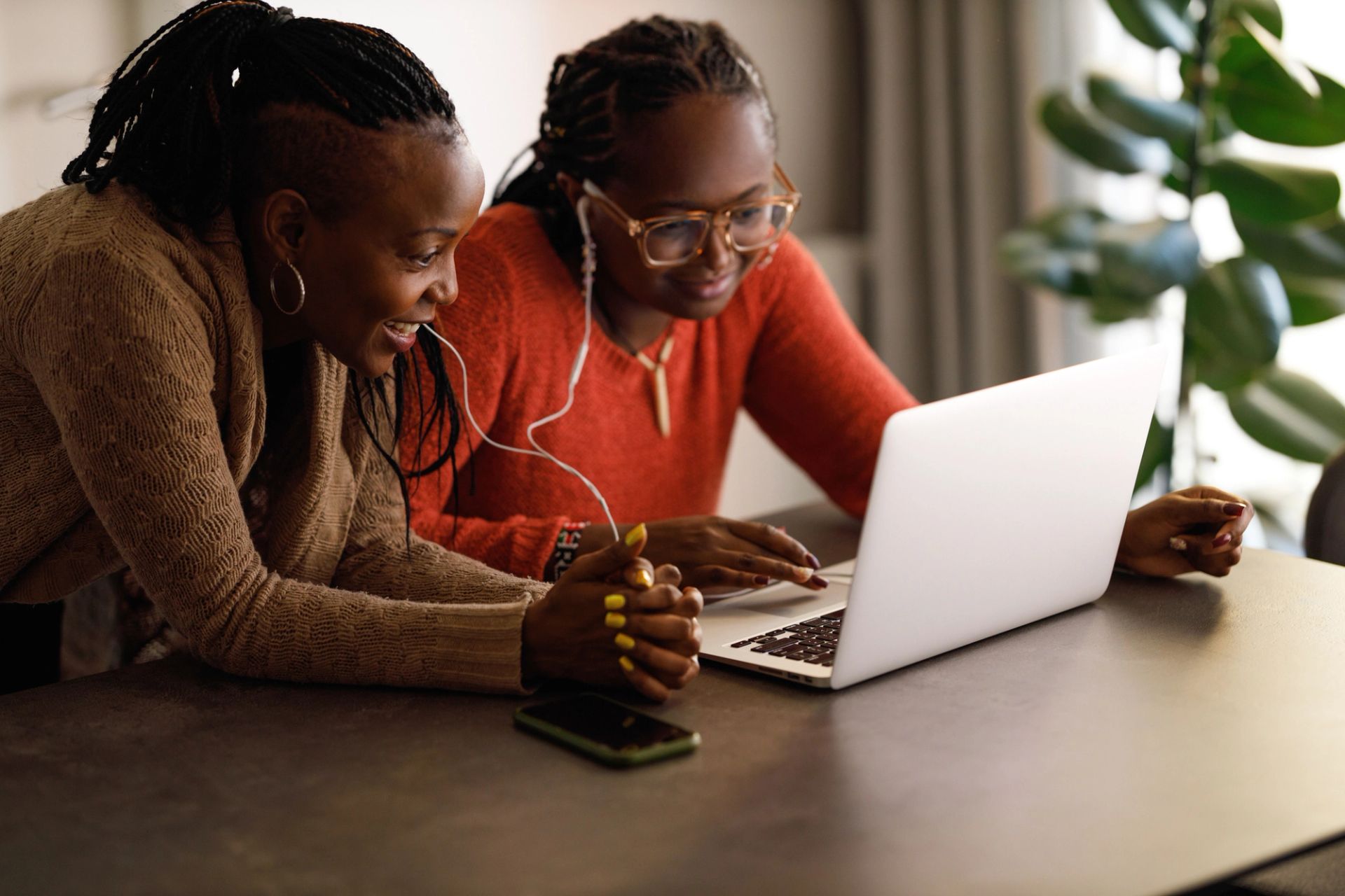 Long-Scrolling Website Design: Balancing Aesthetics and Functionality ...