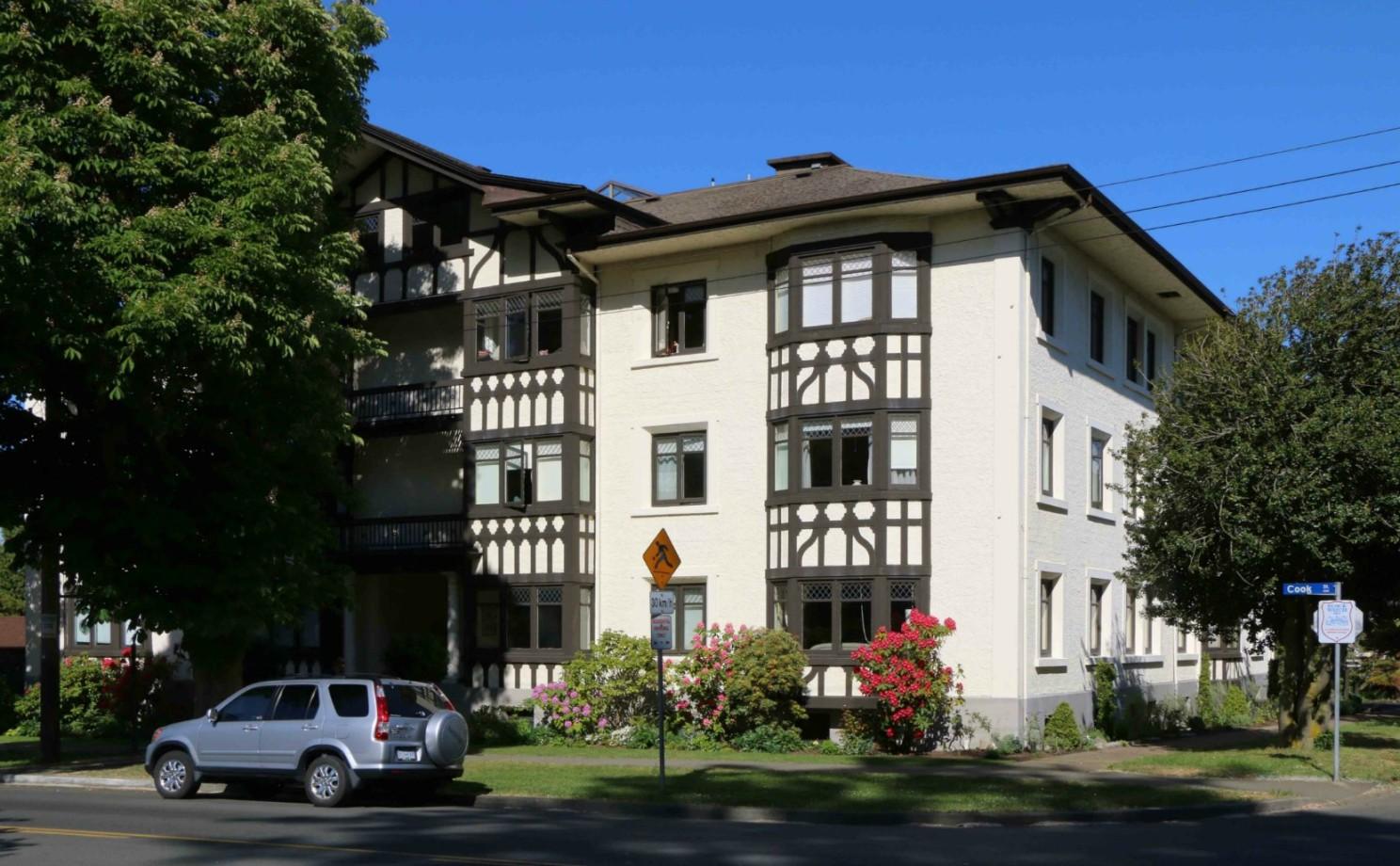 A Love Storey About Basic Buildings