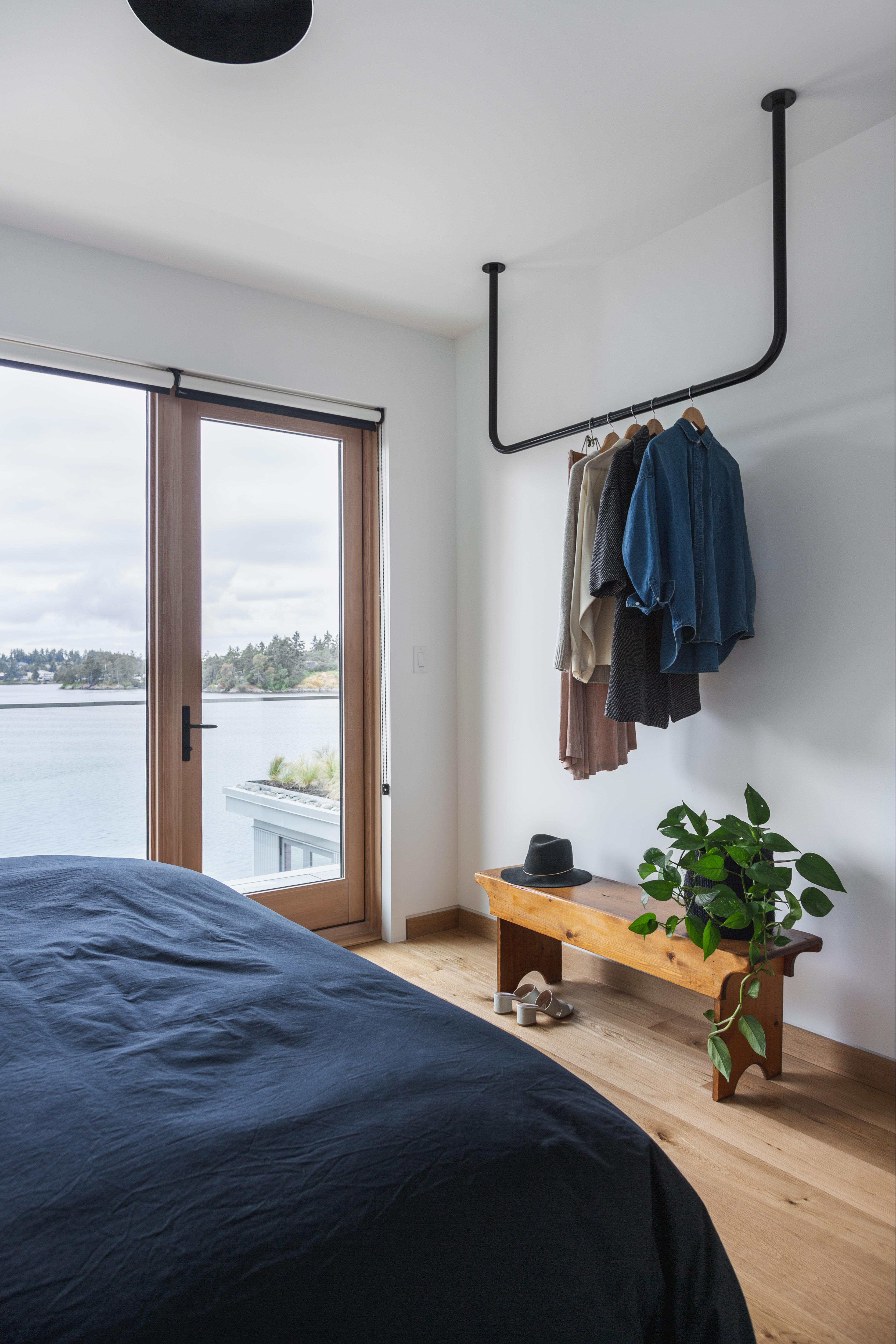 Portage | A beach house on the shores of Portage Inlet