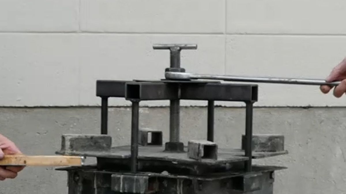 Demold a Concrete Biosand Filter (BSF) | WASH Resources