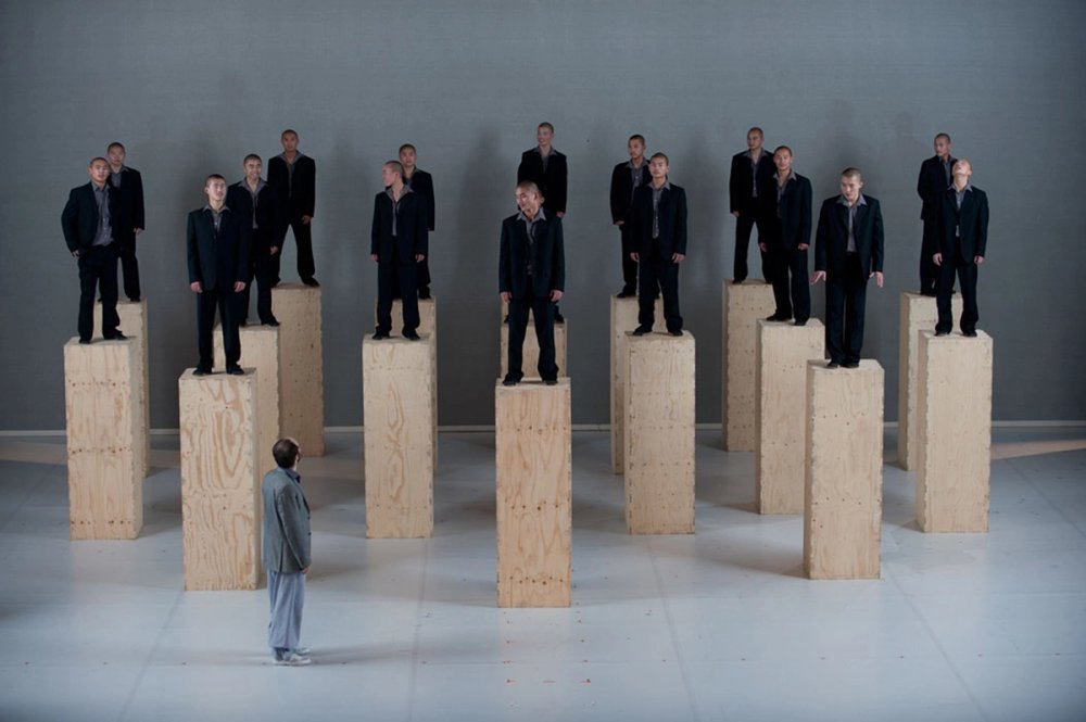 Sutra – Dance – Antony Gormley