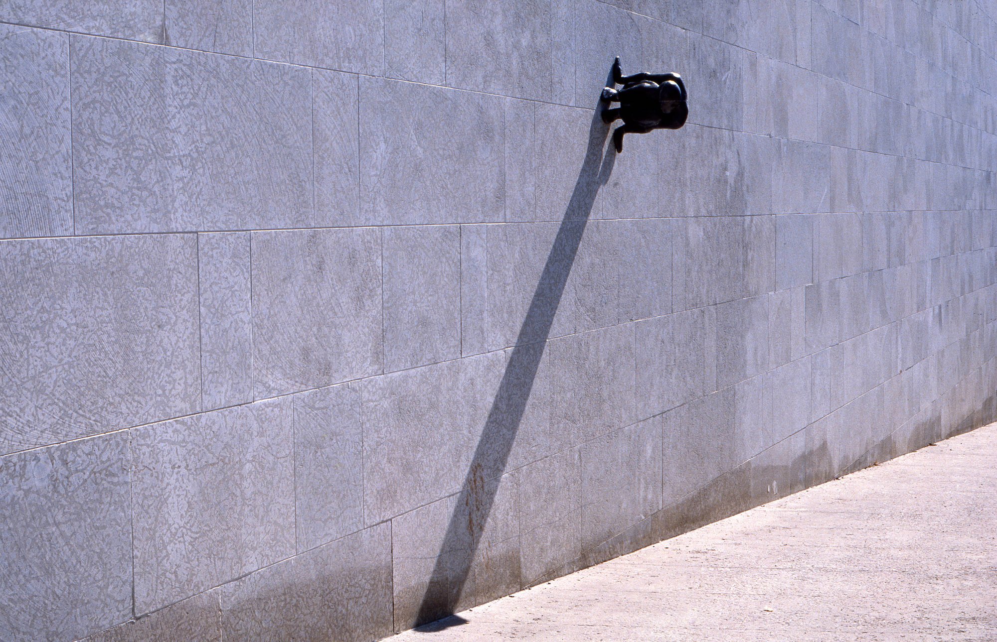Pore – Suspended And Gravity Works – Sculpture Series – Antony Gormley